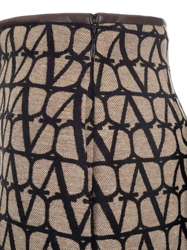Valentino Garavani Vlogo Jacquard Shorts