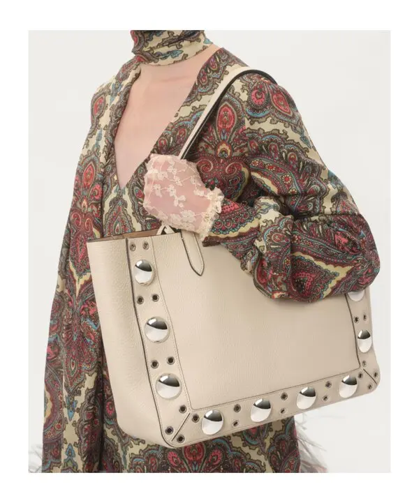 Valentino Garavani Nellcôte' Logo Plaque Shoulder Bag - Light Ivory