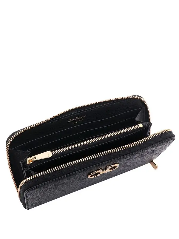 FERRAGAMO Logo Wallet - Black