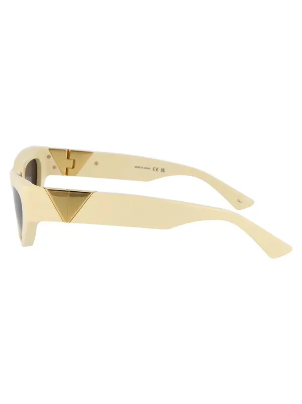 Bottega Veneta Cat Eye Frame Sunglasses - Nude