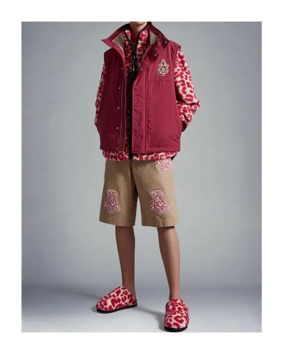 Moncler X Jw Anderson Logo Patch Sleeveless Jacket