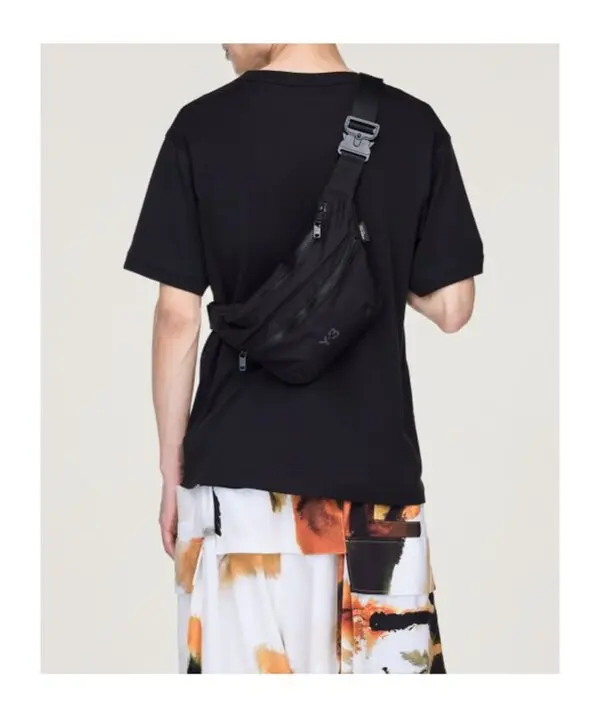 Y3 Staple Logo Detailed Zipped Fanny Pack