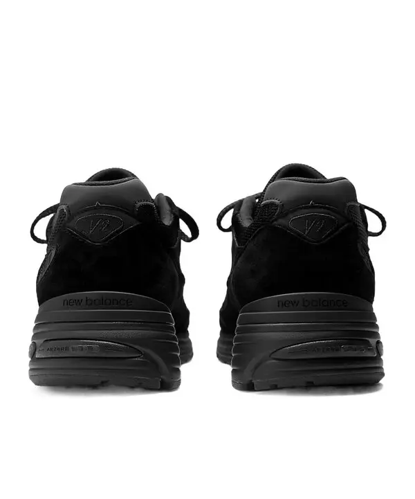 NEW BALANCE 991v2 Lace-up Sneakers - Black
