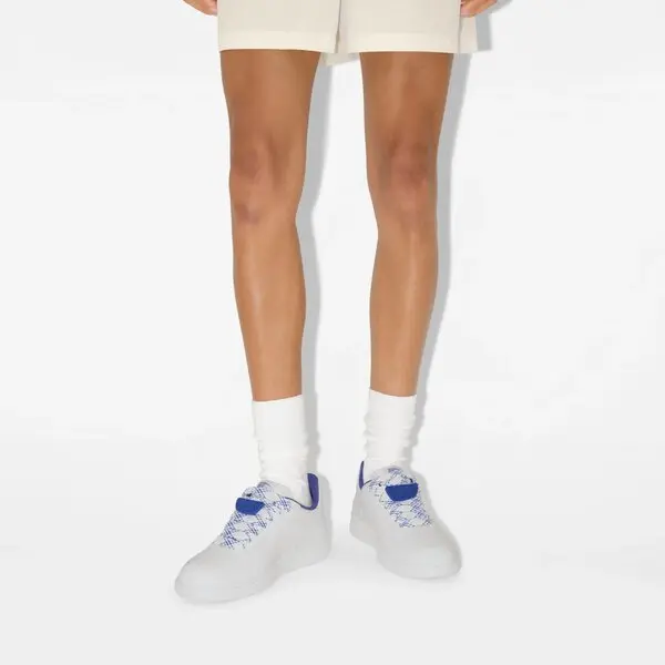 Burberry Round Toe Low Top Sneakers With Equestrian Knight Logo