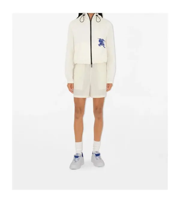 Burberry Round Toe Low Top Sneakers With Equestrian Knight Logo
