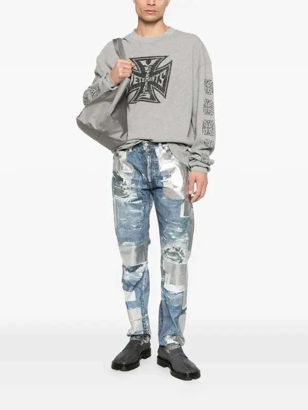 Vetements Long Sleeve Printed Sweatshirt