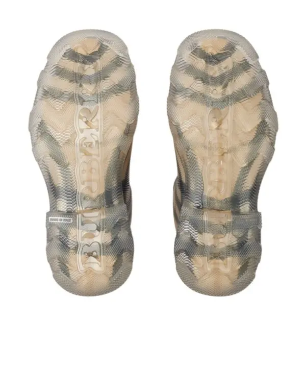 Burberry Checked Pull On Boots - Grain Color