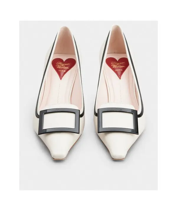 ROGER VIVIER Viv Canard Leather Pumps