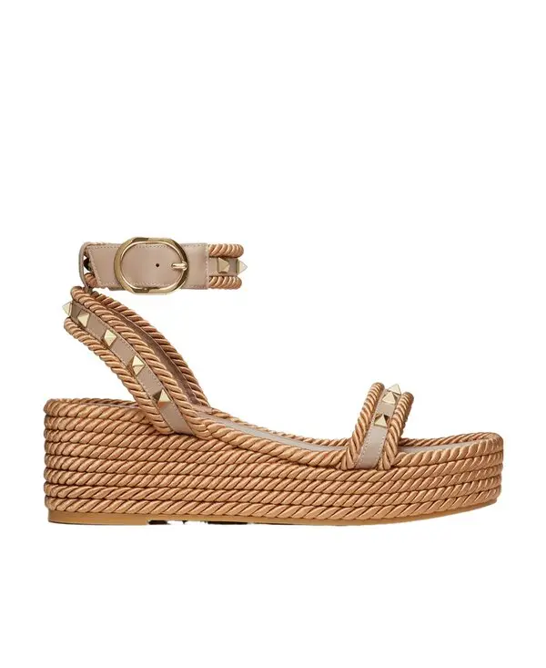 Valentino Garavani Rockstud Open Toe Flatform Sandals - Nude
