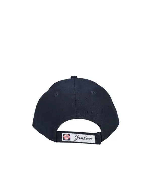 New Era Contrasting Logo Baseball Cap - Black