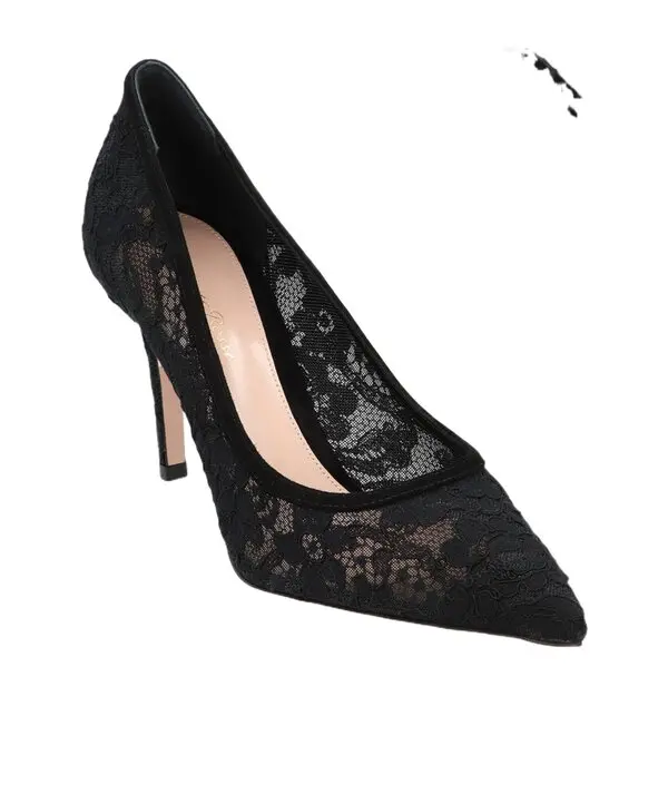 GIANVITO ROSSI Claudia Lace Pumps