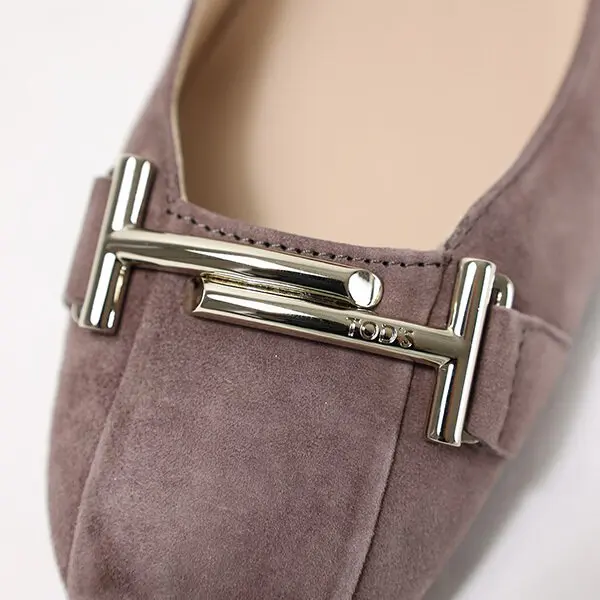 TOD'S Logo Embellished Low-heeled Shoes