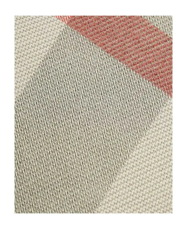 Burberry Long-sleeved Round Neck Sweater