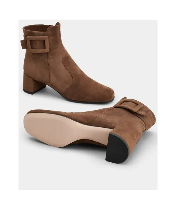 ROGER VIVIER Très Vivier Buckled Ankle Boots
