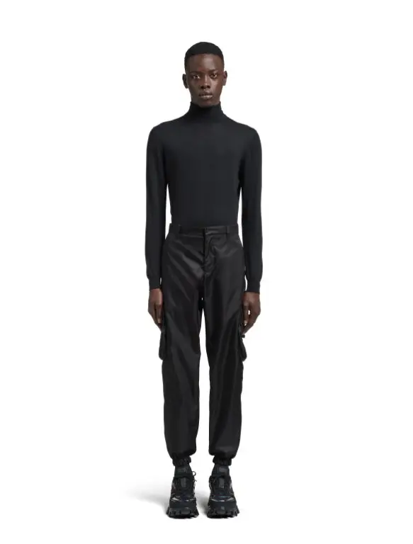 Prada Re-nylon Cargo Pants With Logo Detail - Black