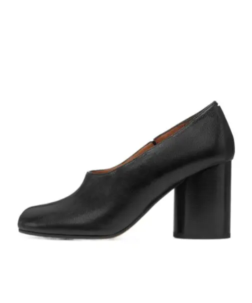 MAISON MARGIELA Tabi Pumps - Black