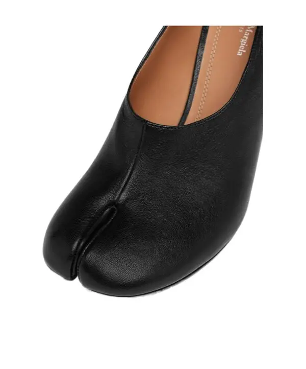 MAISON MARGIELA Tabi Pumps - Black