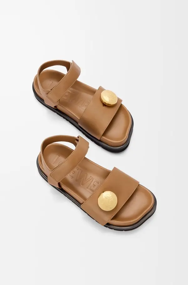 Loewe Leather Button-embellished Fussbett Sandals - Oak