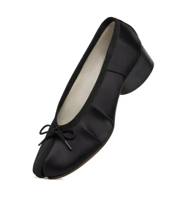 MAISON MARGIELA Tabi Ballet Flats - Black