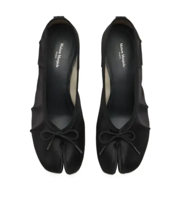 MAISON MARGIELA Tabi Ballet Flats