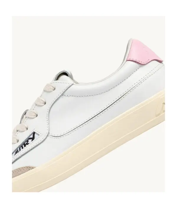 AUTRY Logo Detail Low-top Sneakers - White