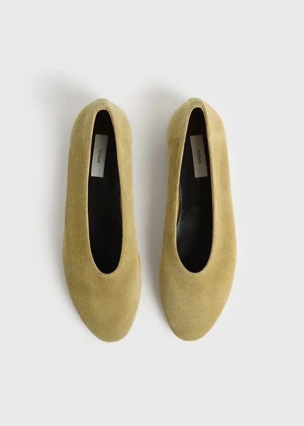 TOTEME Round Toe Ballet Flats - Cashew