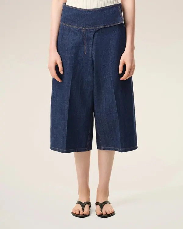 AMI Paris High-waisted Loose Fit Denim Culottes - Indigo