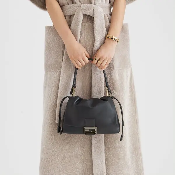 Fendi Mamma Baguette Medium Shoulder Bag - Black