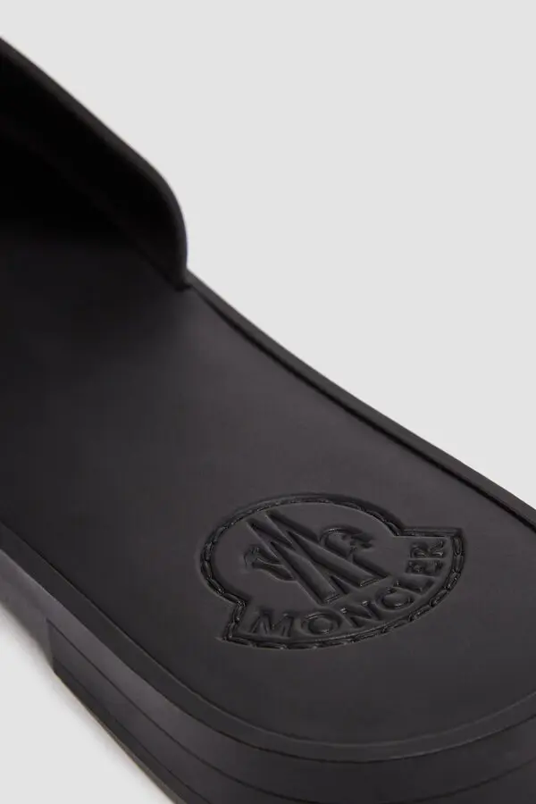 Moncler Logo Plaque Open-toe Slides - Black