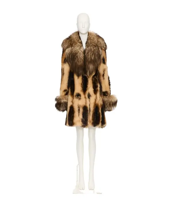 Valentino Garavani Long-sleeved Fur - Beige