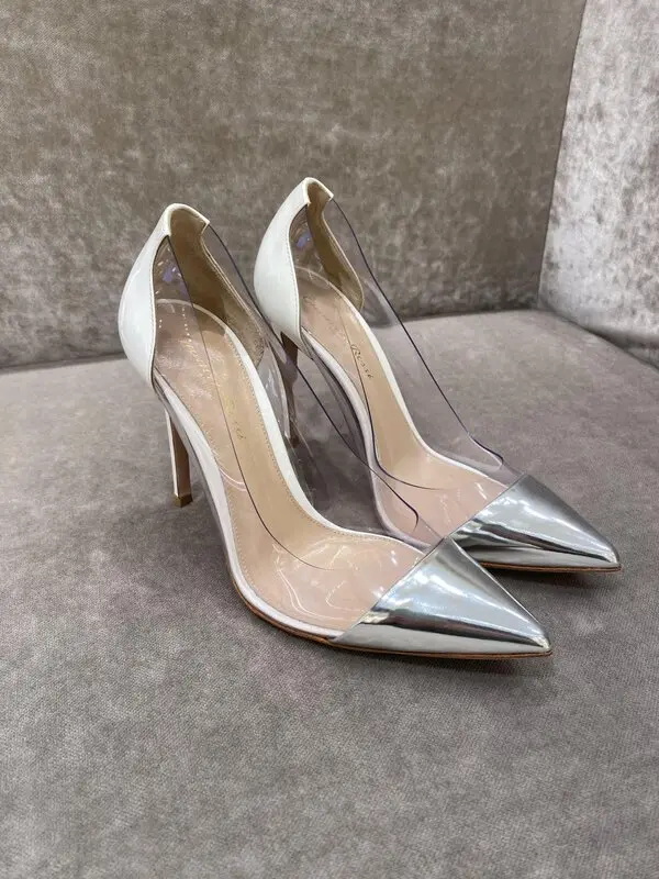 GIANVITO ROSSI Pointed High Heel Pumps - Nude