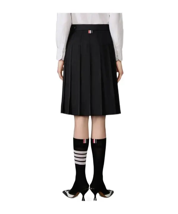 Thom Browne Pleated Midi Skirt With Rwb Detail - Black