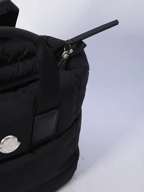 Moncler Padded Tote Bag With Logo Patch - Black