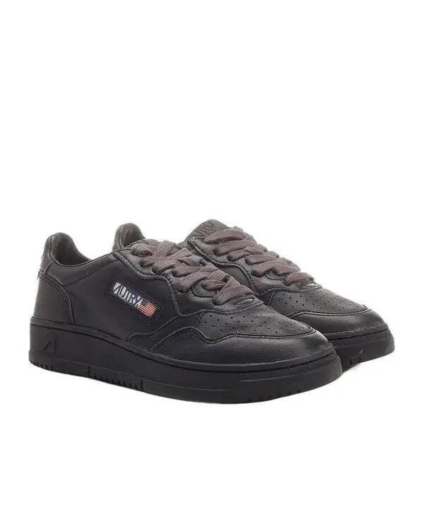 AUTRY Medalist Lace-up Round Toe Sneakers - Black
