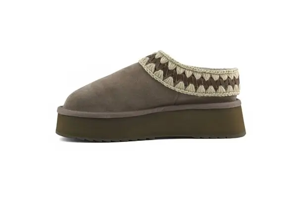 Mou Platform Slip-on Clogs With Hand-crocheted Wool - Elephant Grey