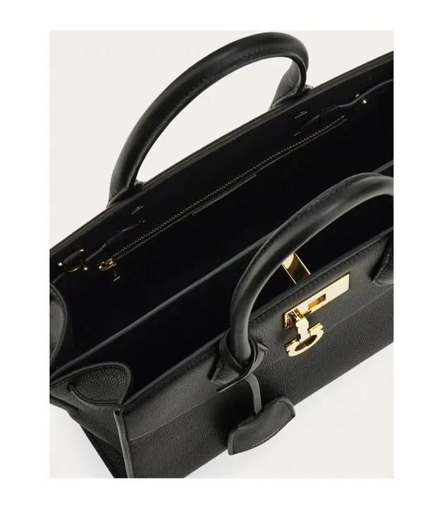 FERRAGAMO Studio Medium Soft Bag - Black