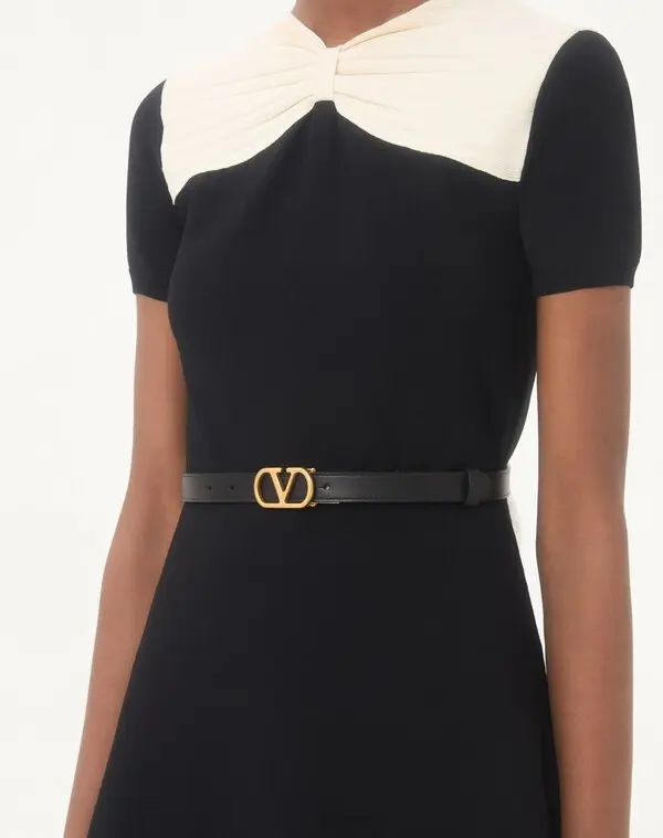 Valentino Garavani Vlogo Signature Reversible Shiny Calfskin Belt 20mm / 1.2 - Nero/rose Sand