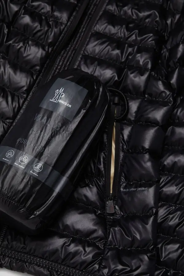 Moncler Walibi Short Down Jacket