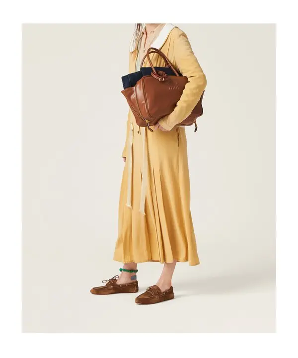 Miu Miu Logo Debossed Zipped Tote Bag - Cognac