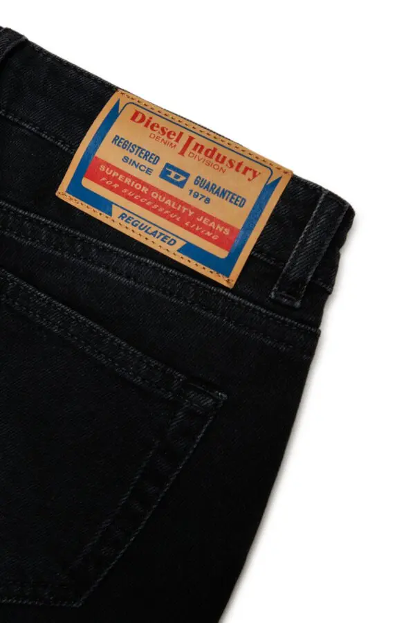 DIESEL® D-prilla-j Jeans