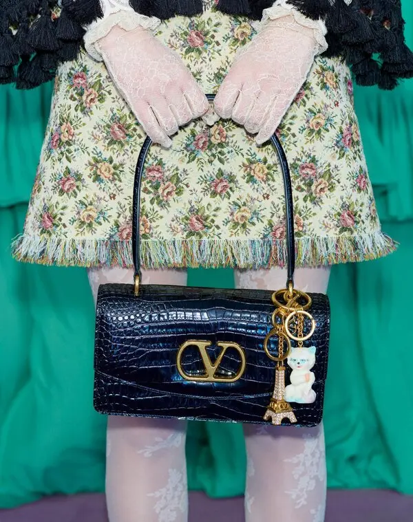 Valentino Garavani Chez Vlogo Signature Keyring
