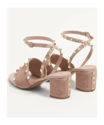 Valentino Garavani Rockstud Sandals With Buckle Detailing - Nude