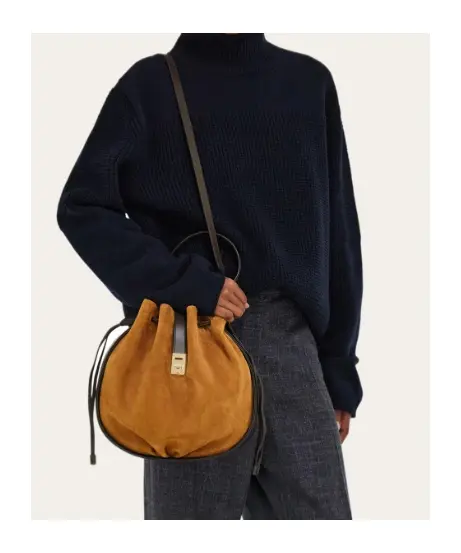 FERRAGAMO Hug Bucket Bag - Brown