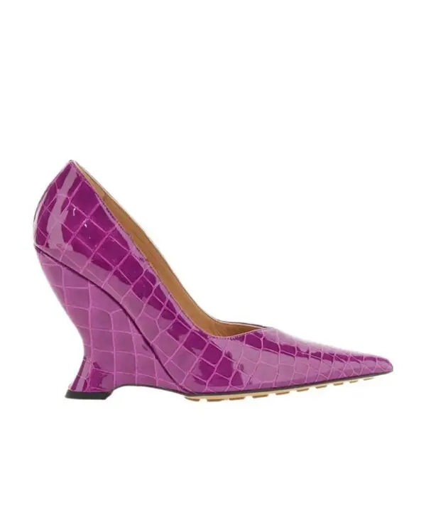 Bottega Veneta Embossed Punta Pumps