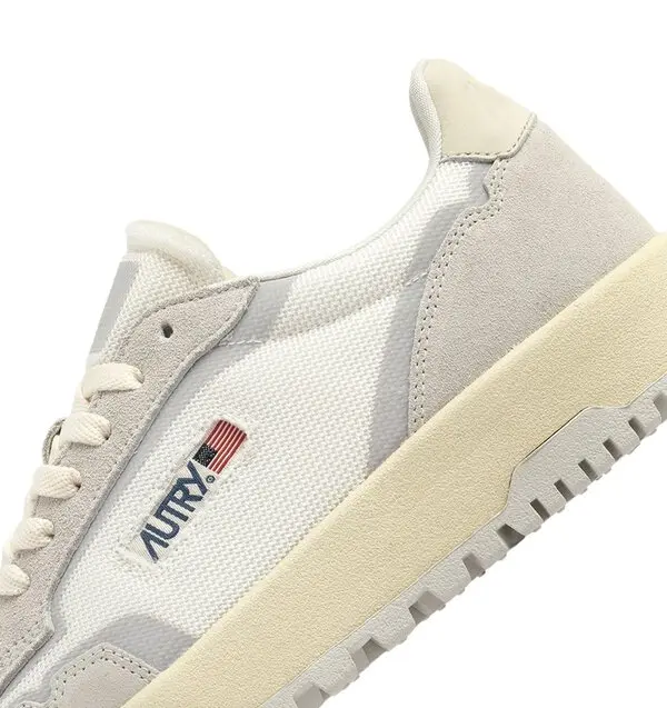 AUTRY Wildpace Low Top Sneakers - White