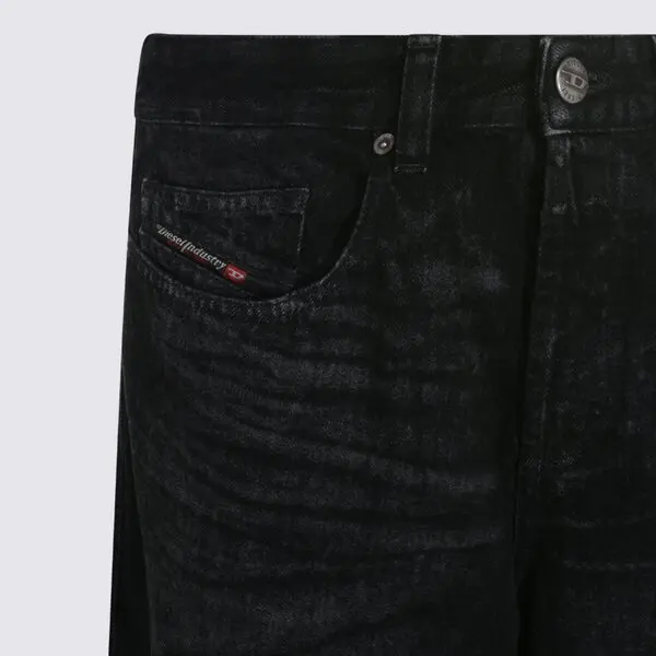 DIESEL® 2001 D-macro Relaxed Jeans