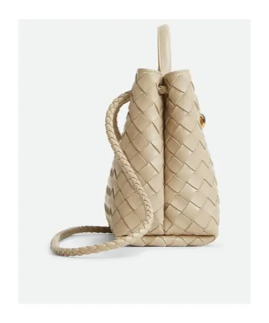 Bottega Veneta Andiamo Small Tote Bag - Natural