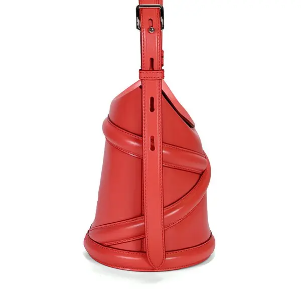 Alexander McQueen The Curve Bucket Shoulder Bag - Red