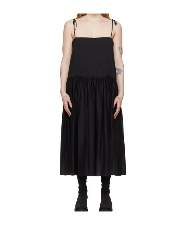AMOMENTO Pleated Dress - Black