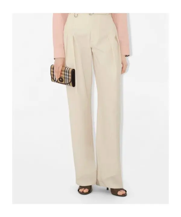 Burberry Highlands Chain Strap Wallet - Sand